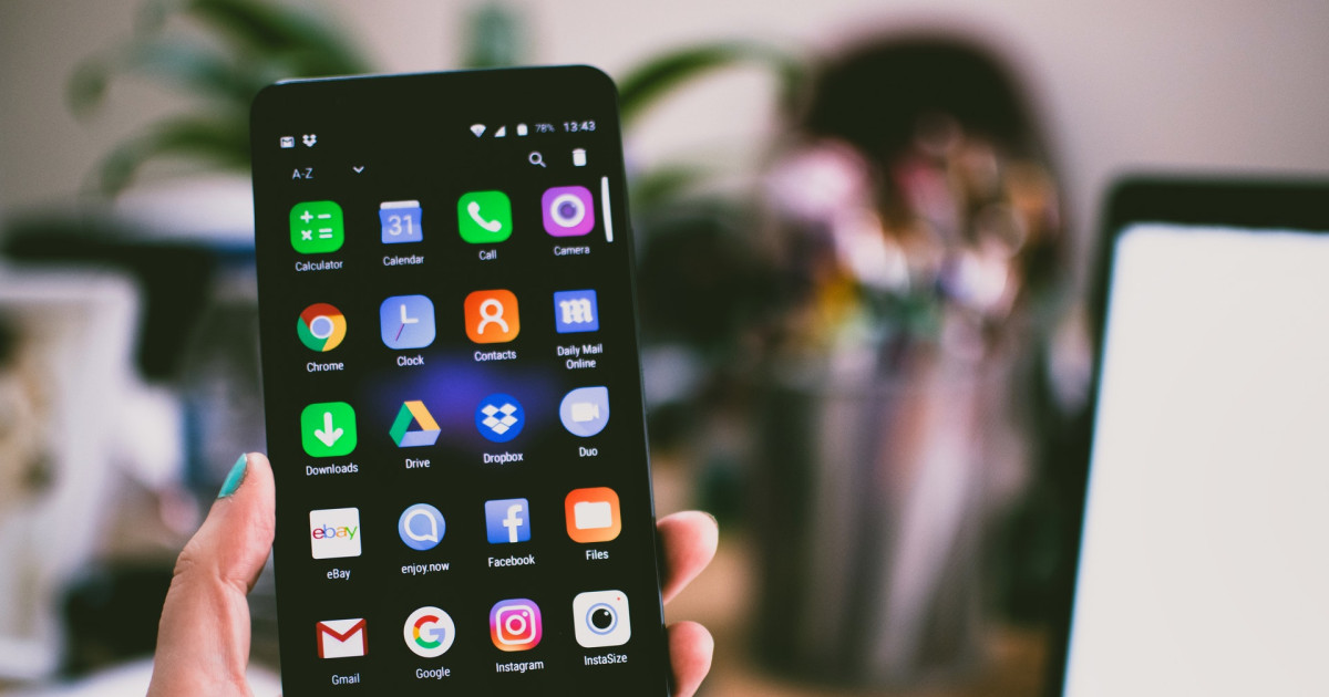 Merek Smartphone Android ini Kuasai Pangsa Pasar Dunia 2021 - GoodStats