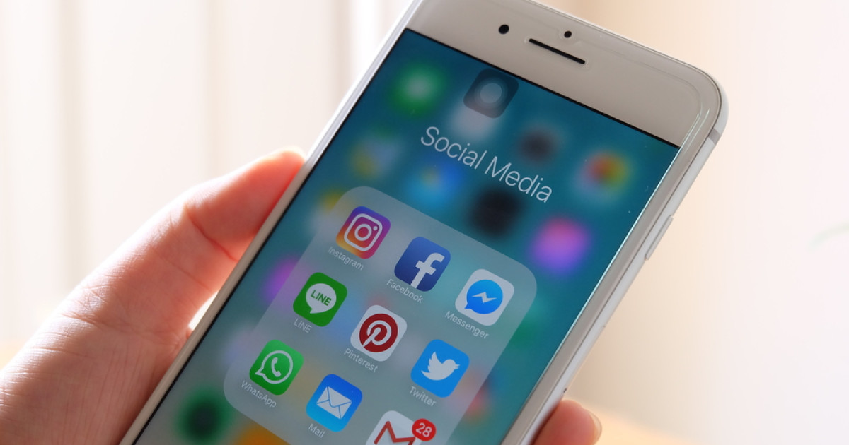 Medsos Jadi Sumber Informasi Masyarakat Indonesia Terbesar 2022 - GoodStats