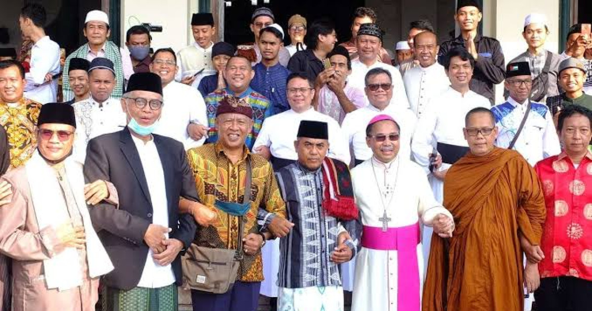 10 Negara Paling Religius di Dunia, Indonesia Salah Satunya! - GoodStats