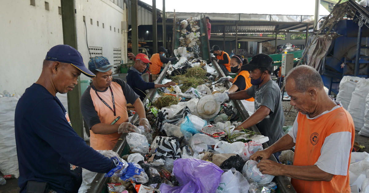 Survei GoodStats: Masyarakat Nilai Pemerintah Masih Buruk dalam Hadapi Masalah Sampah - GoodStats